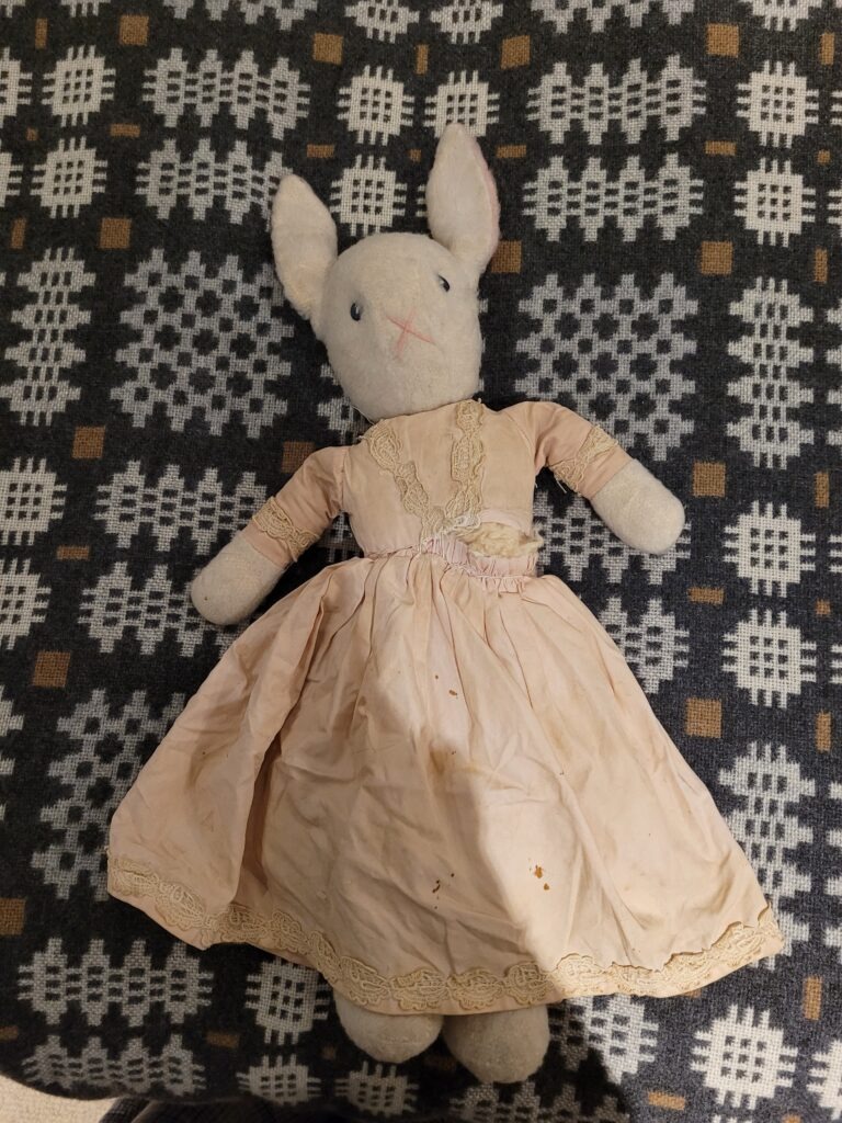 The story of Belinda, a rabbit belonging to Sarah Harrison. - Leith Toy ...